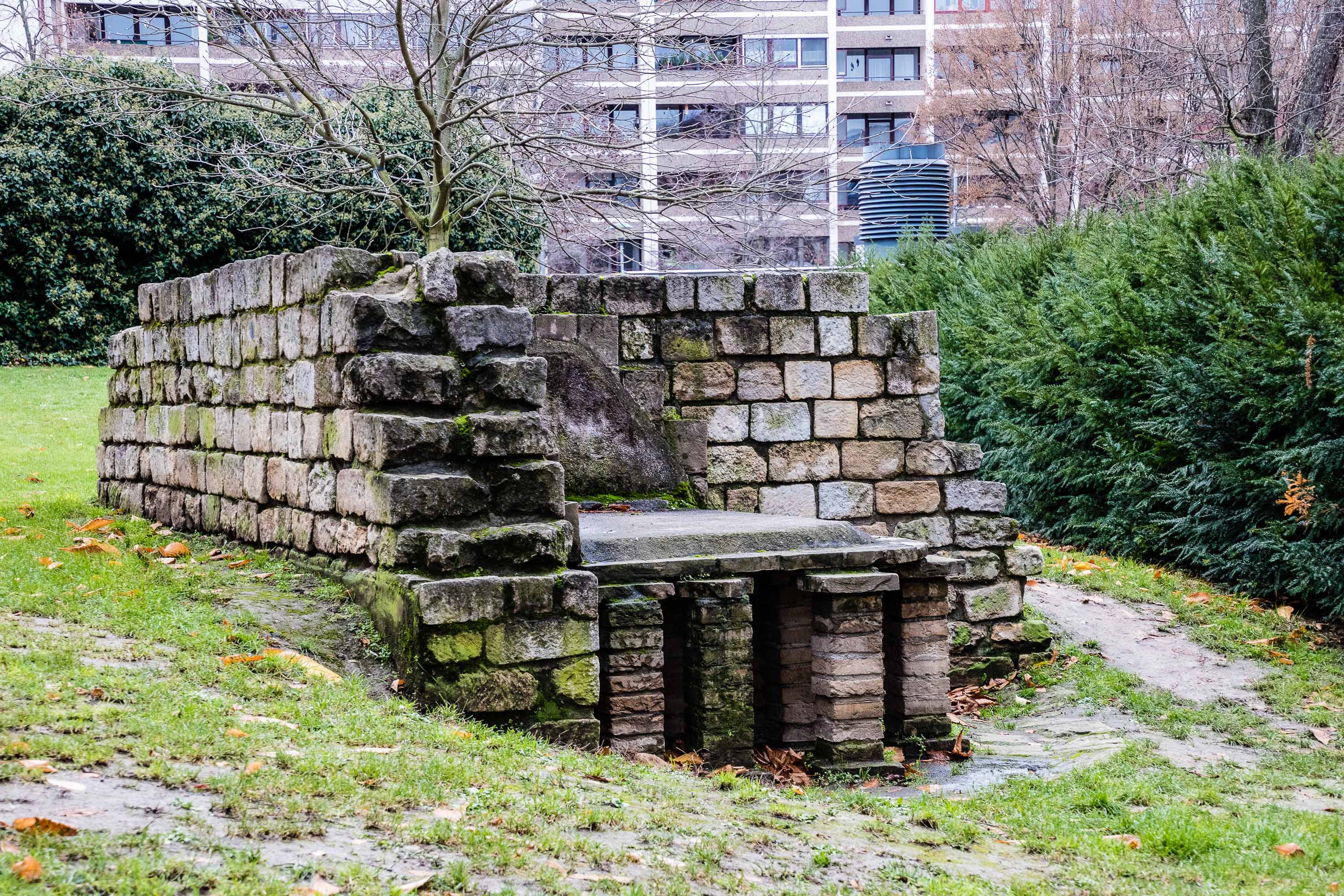 Römisches Hypokaustum (Fußbodenheizung)