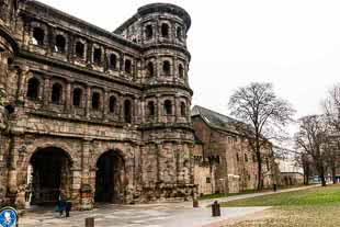 Porta Nigra - berühmtes römisches Stadttor